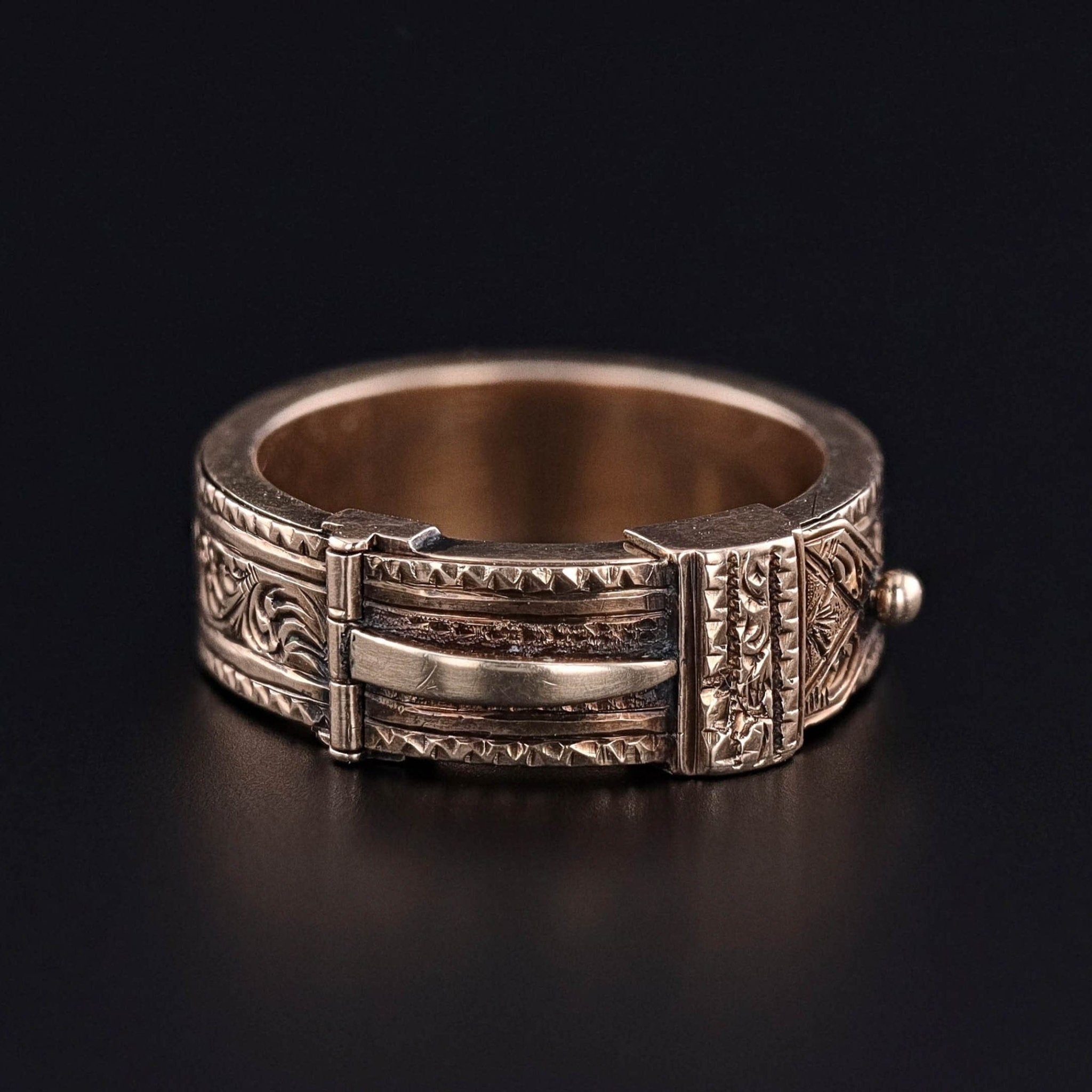 Victorian Hair Locket Ring of 12ct Gold - Trademark Antiques